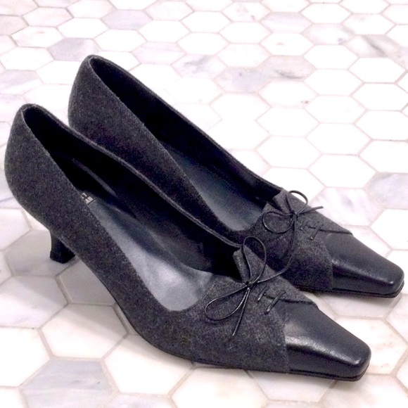 Stuart Weitzman | Shoes | Stuart Weitzman Vintage Pointed Toe Wool Leather With Bow Kitten Heel ...